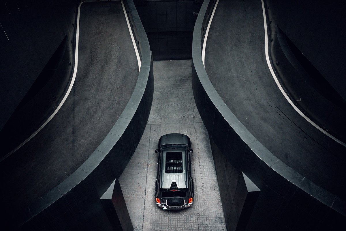 Choosing the Perfect Water Tank for Your Flock - Feathered Farm Life